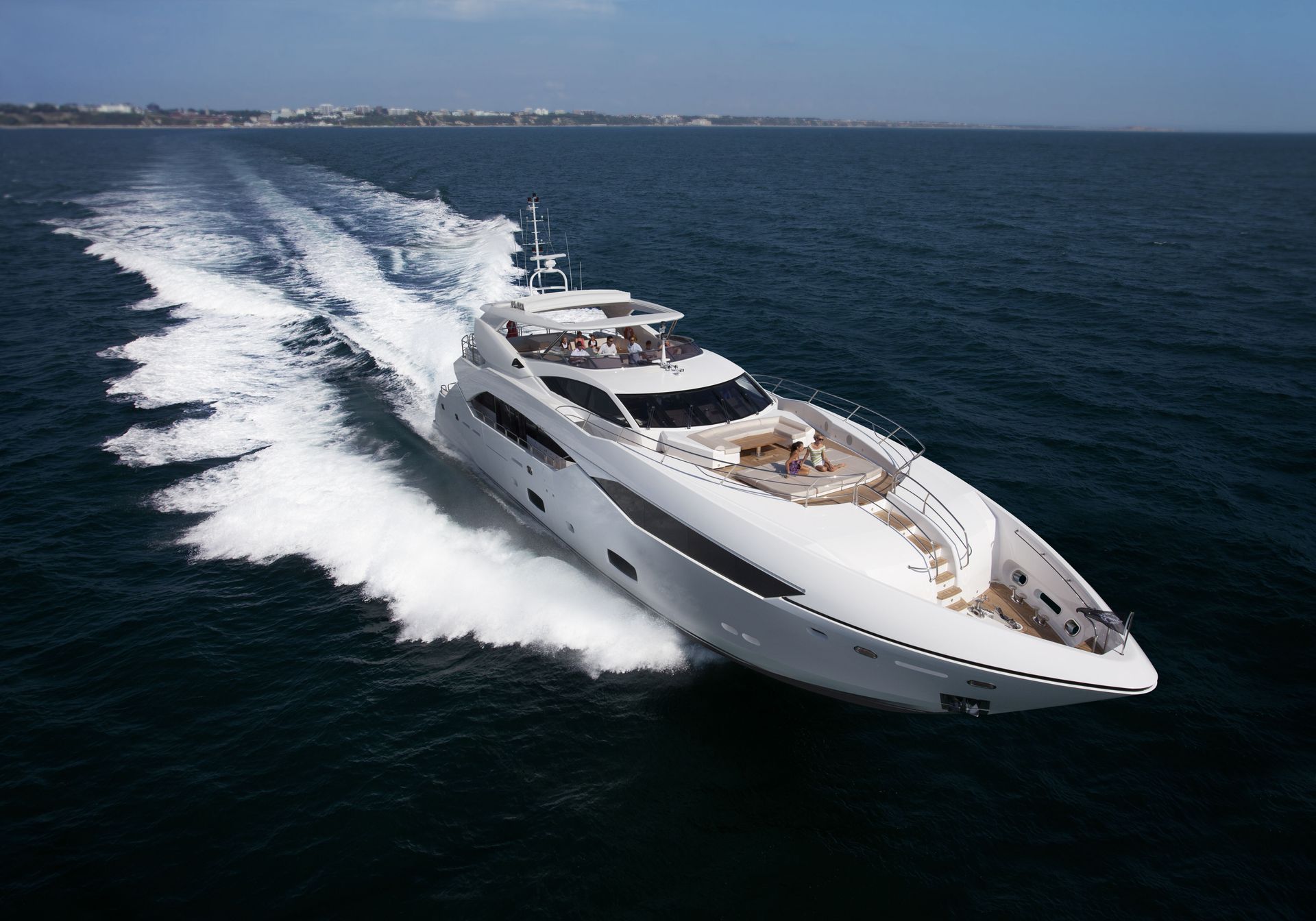 Tera-Byte yacht (Sunseeker, 34.53m, 2014)
